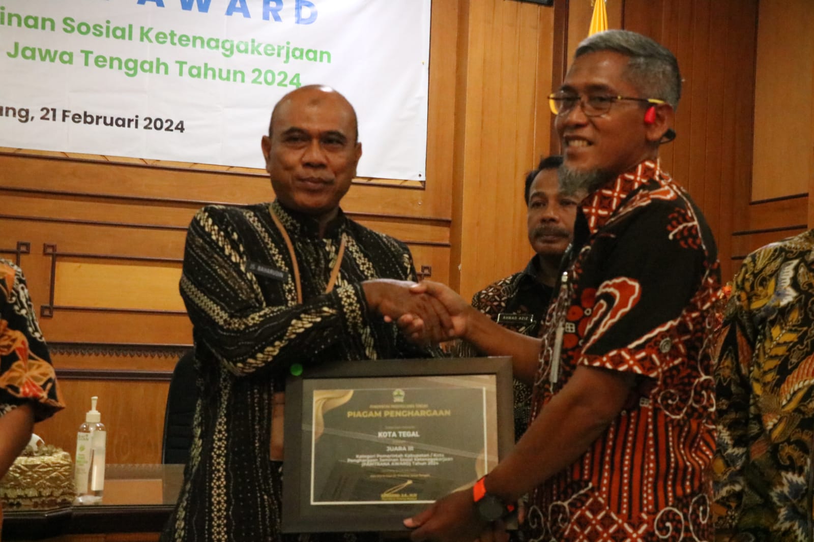 Selamat, Pemkot Tegal Raih Paritrana Award 2024 - SMPANTURA - Berita Terkini dan Terupdate ...